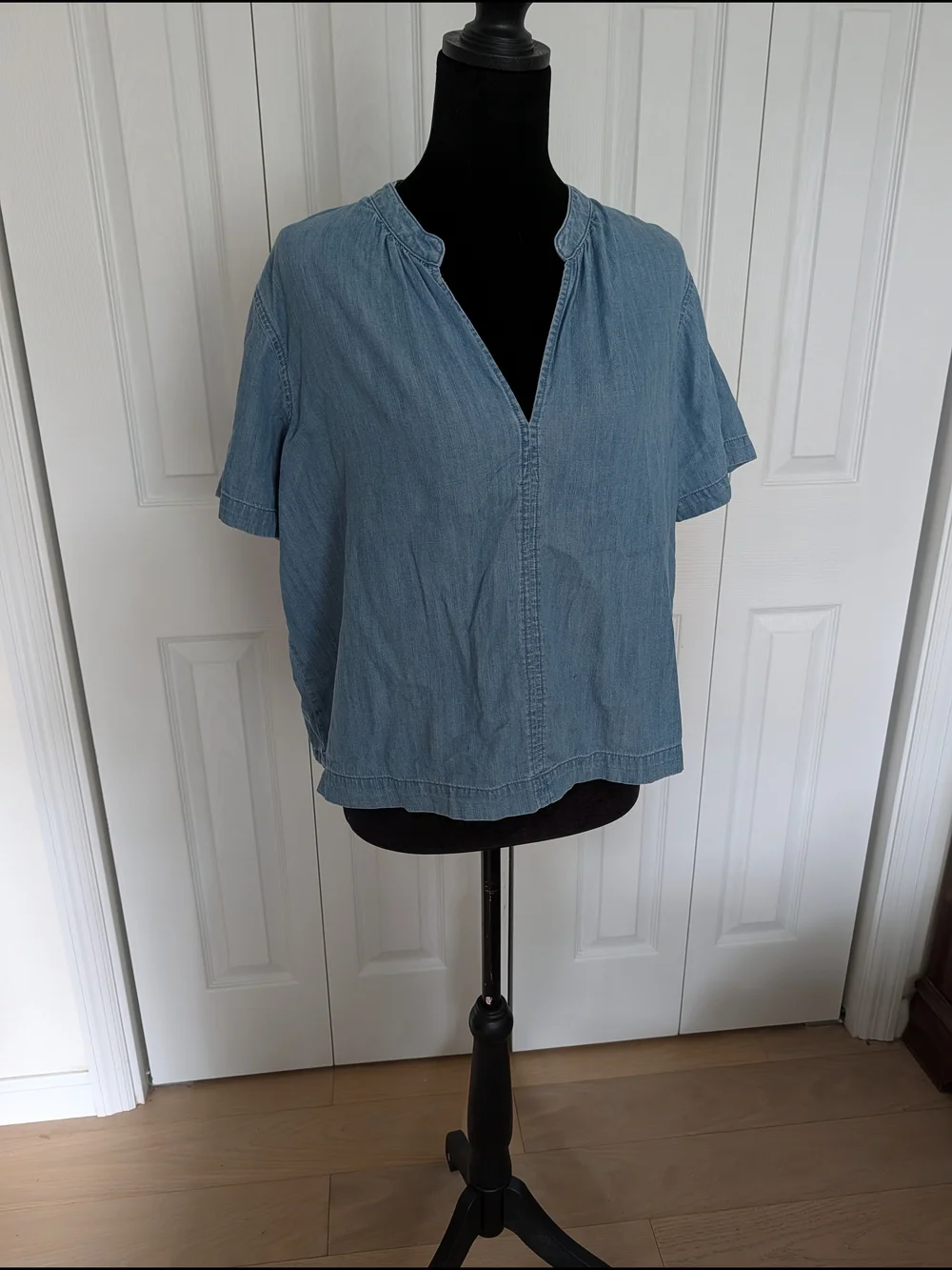 Madewell | Tops | Madewell Light Blue Denim Short Sleeve Popover Top ...